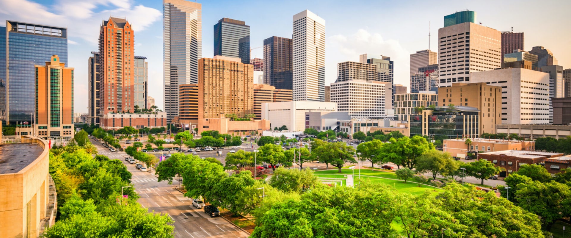 The Ultimate Guide to Shopping and Dining near Condominiums in Houston, TX